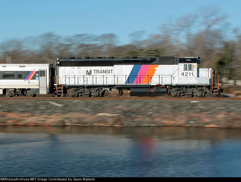 Pan Shot of NJT 4211 on the NJCL